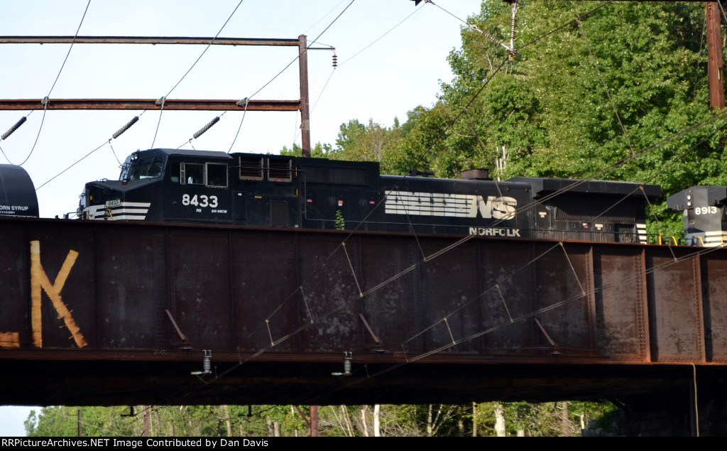 NS CW40-8 8433 on 14G